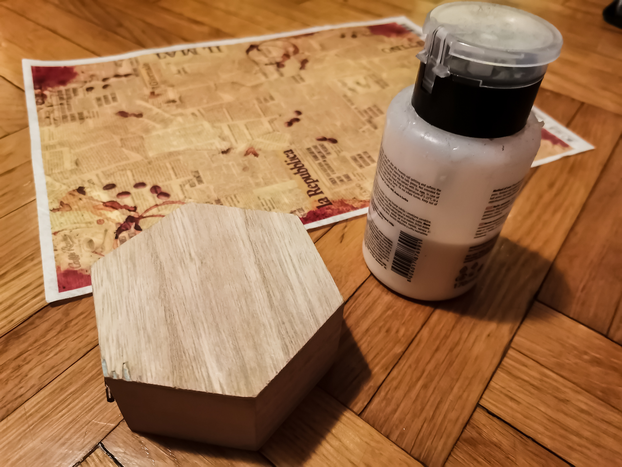 A♣ - Make a decoupage box